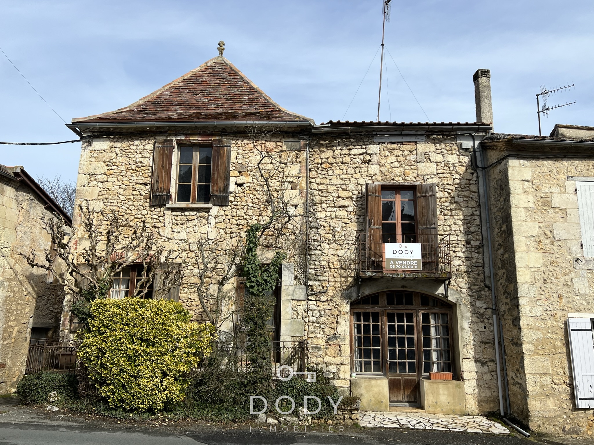 Vente Belle maison en pierre et dépendances